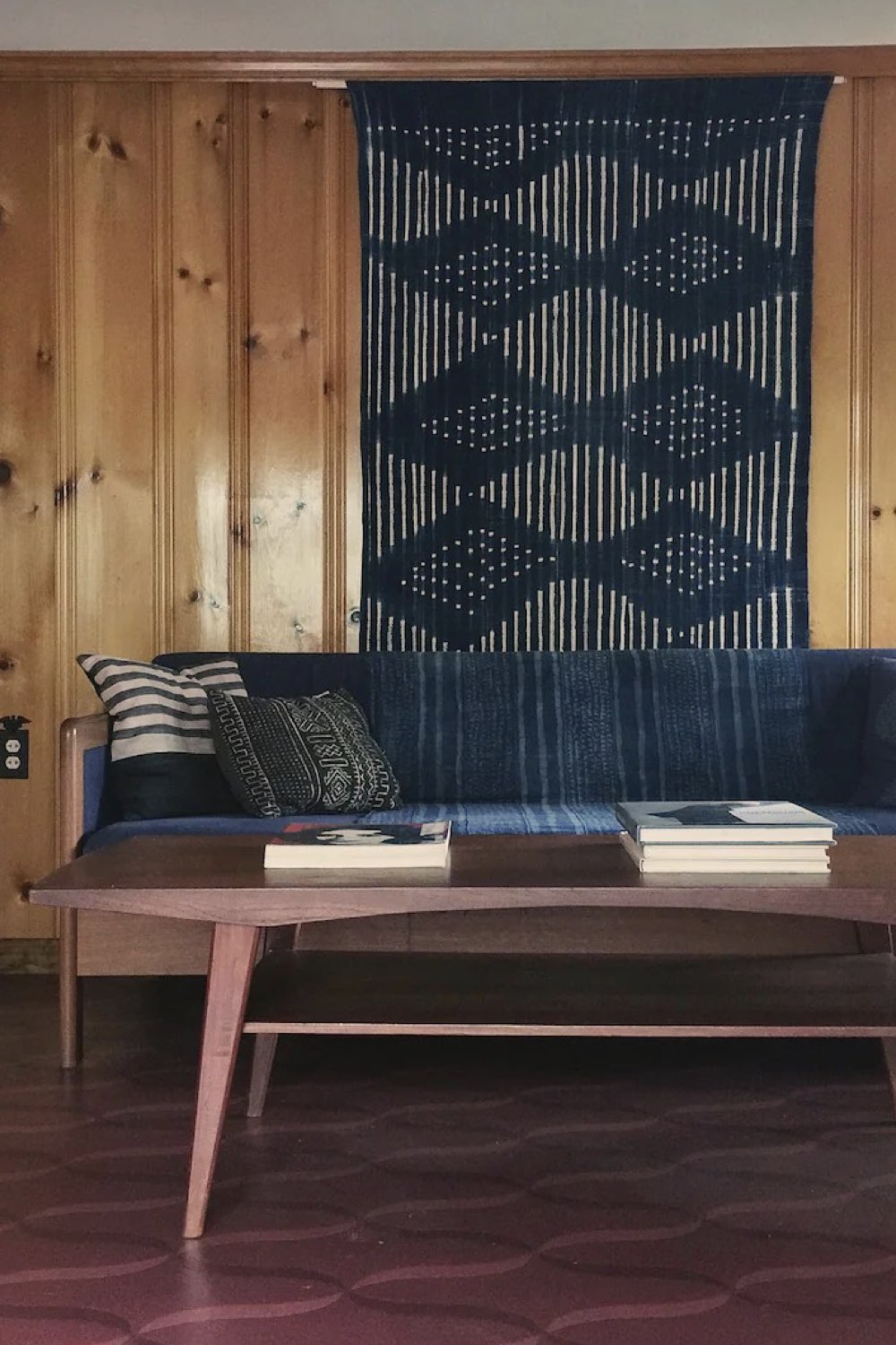 Visite déco | Un week-end hors du temps dans un appartement Mid-Century ...