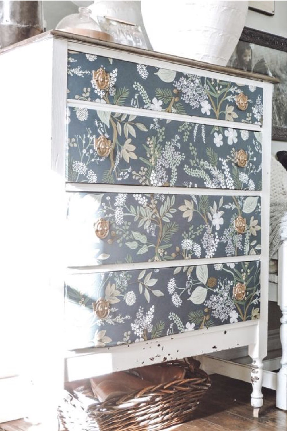 DIY déco | 16 meubles relookés avec du papier peint - Cocon ...