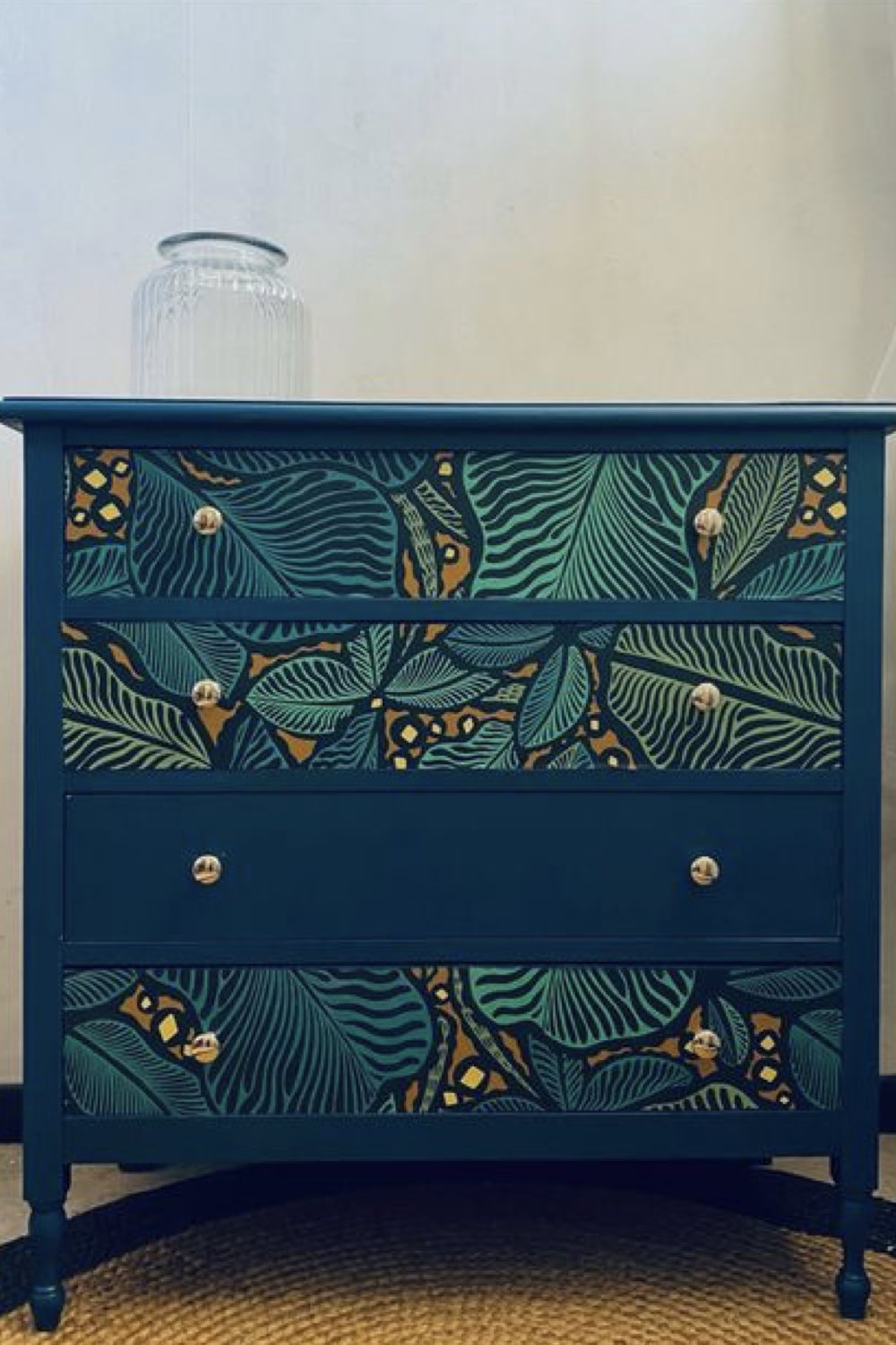 DIY déco | 16 meubles relookés avec du papier peint - Cocon ...