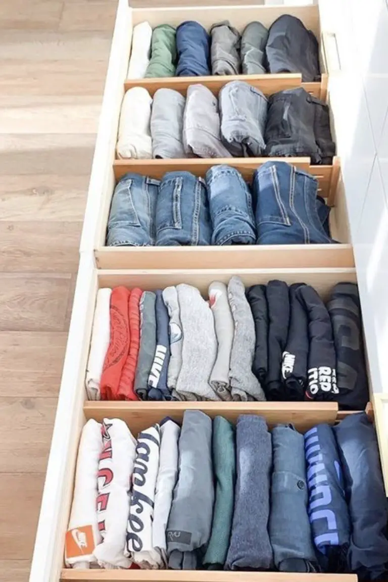 10 idées pour organiser le dressing ou l’armoire de la chambre | guide déco - Cocon | décoration ...