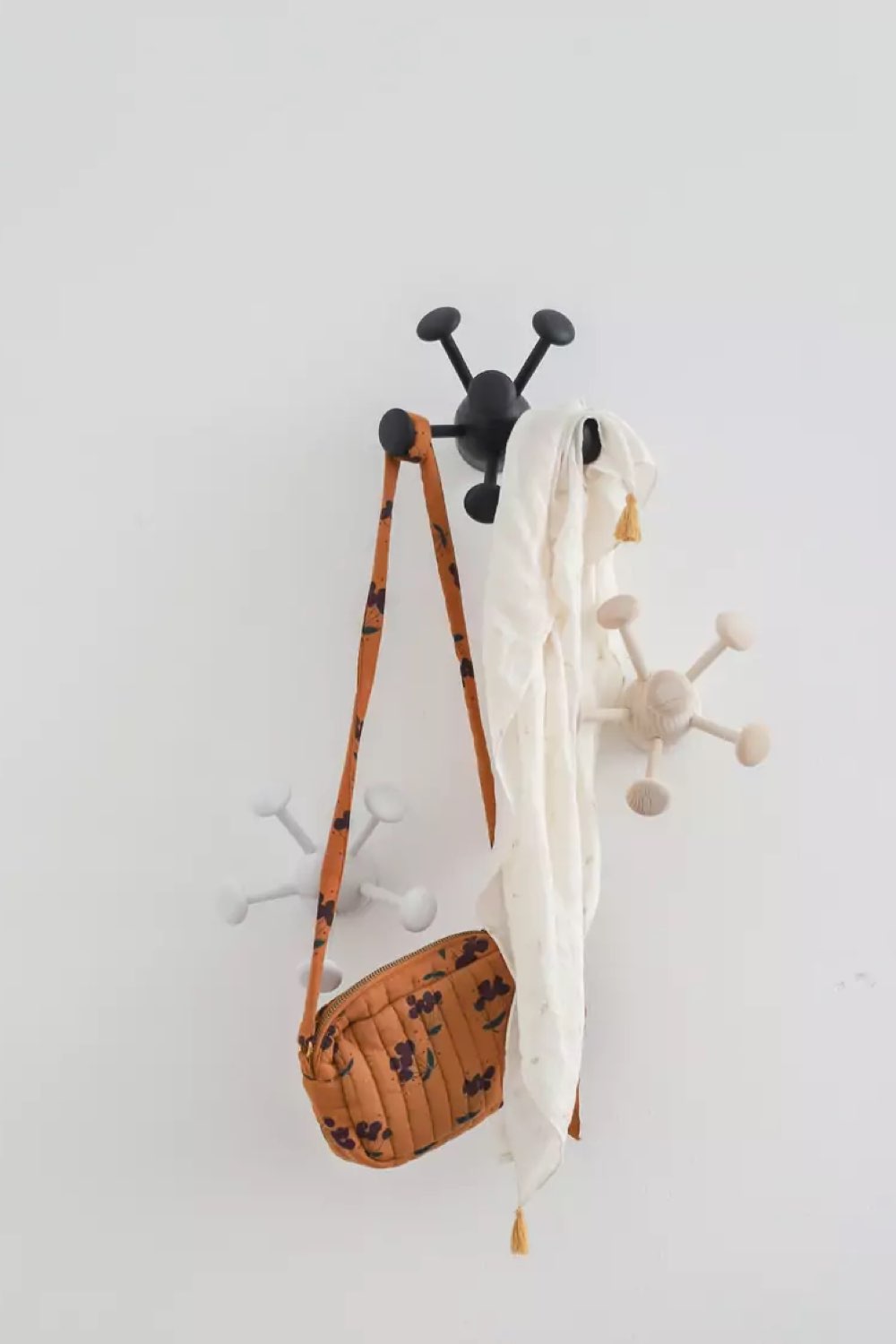 Des patères design pour une entrée pratique | guide déco