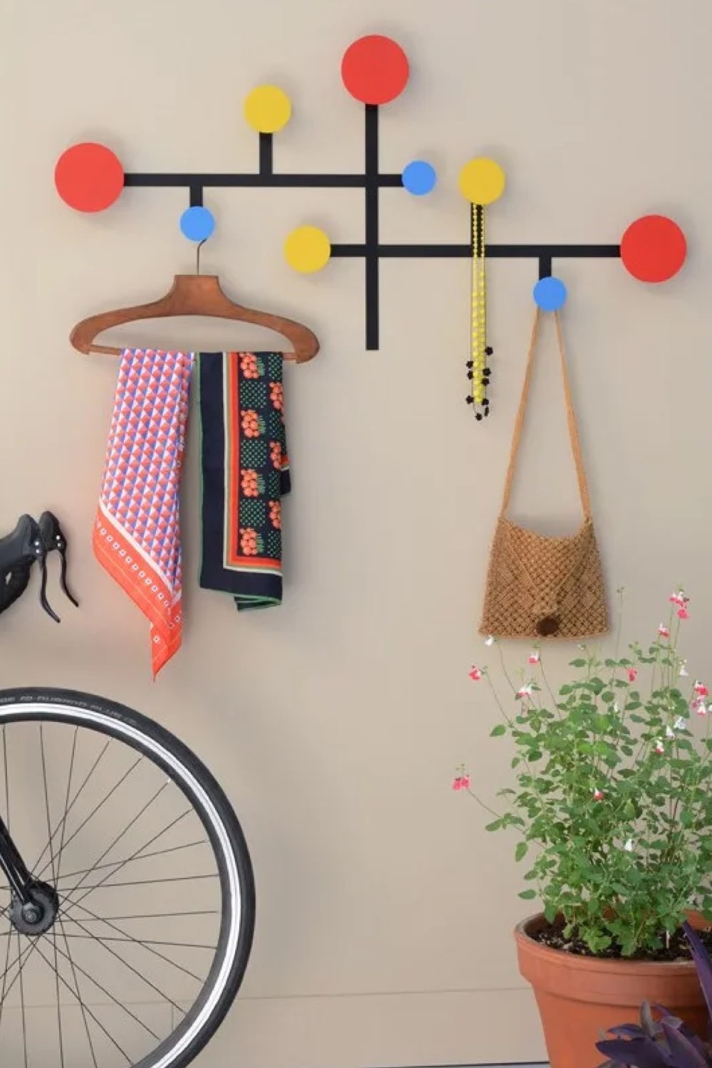 Des patères design pour une entrée pratique | guide déco