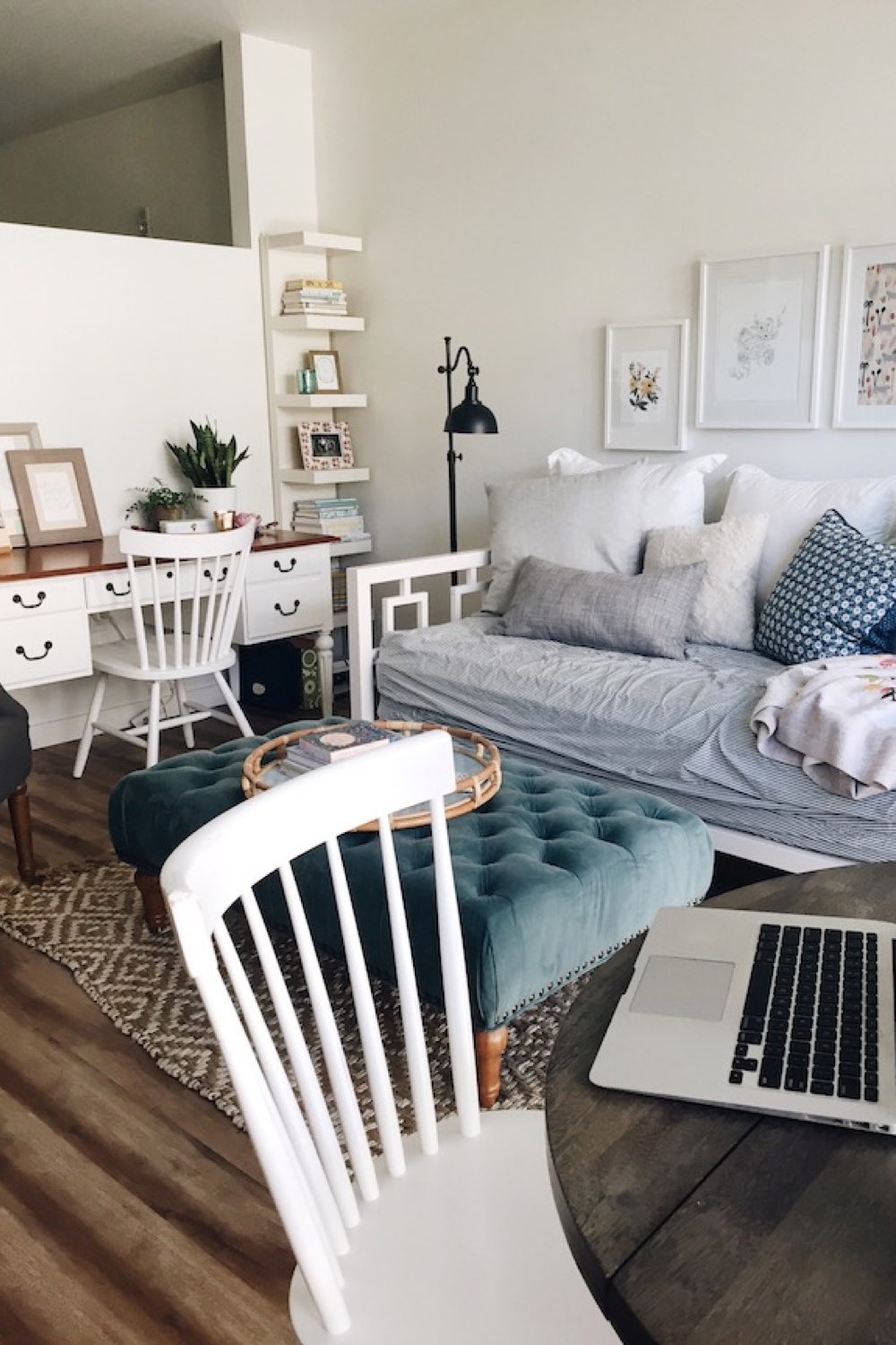 Visite déco | Un studio cosy & rempli de douceur - Cocon | décoration & slow living