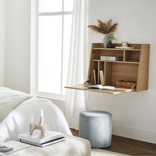 Installer un bureau mural pour un espace de travail malin