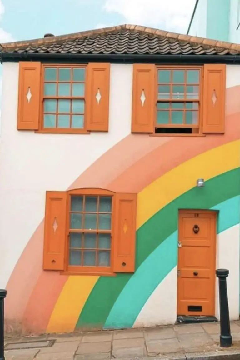 20 façades de maisons qui feront entrer la couleur dans votre quotidien