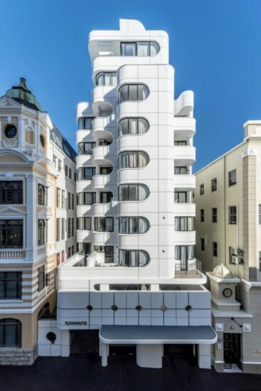 Courbes et Fluidité : L’Architecture Paquebot