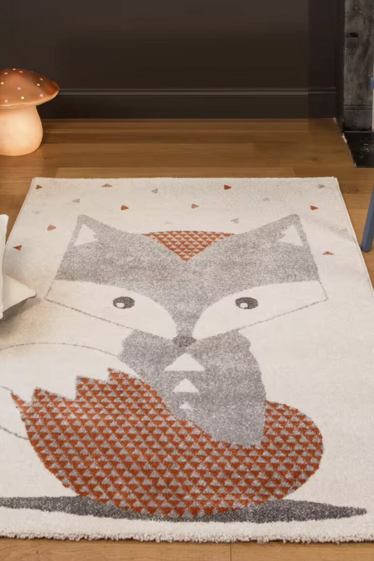 Tapis animaux pour une chambre d’enfant nature et douce