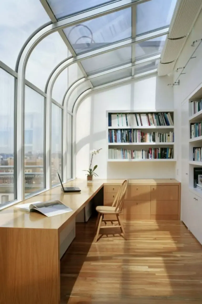 Aménager un bureau pour travailler dans la véranda